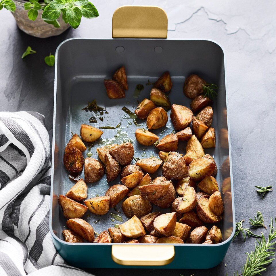 GreenPan™ Stanley Tucci™ Ceramic Non-Stick Lasagna Pan | Williams Sonoma AU