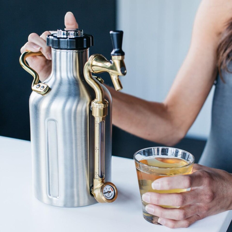 GrowlerWerks uKeg Growler, 1.9 L. | Williams Sonoma AU