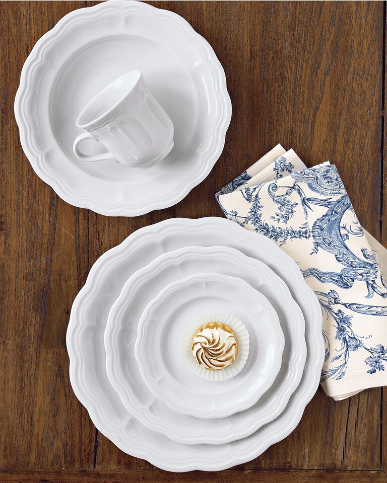 Pillivuyt Queen Anne Porcelain Dinner Plate | Williams Sonoma AU