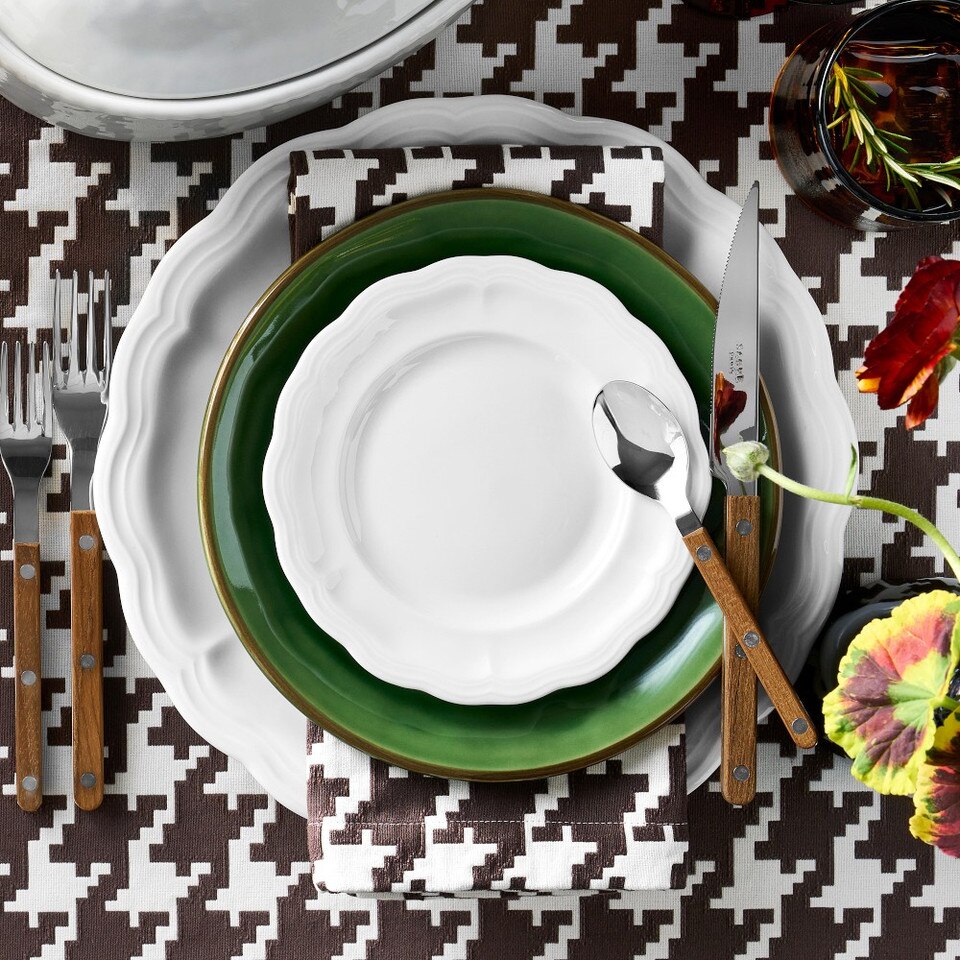 Pillivuyt Queen Anne Porcelain Dinnerware Collection | Williams Sonoma ...