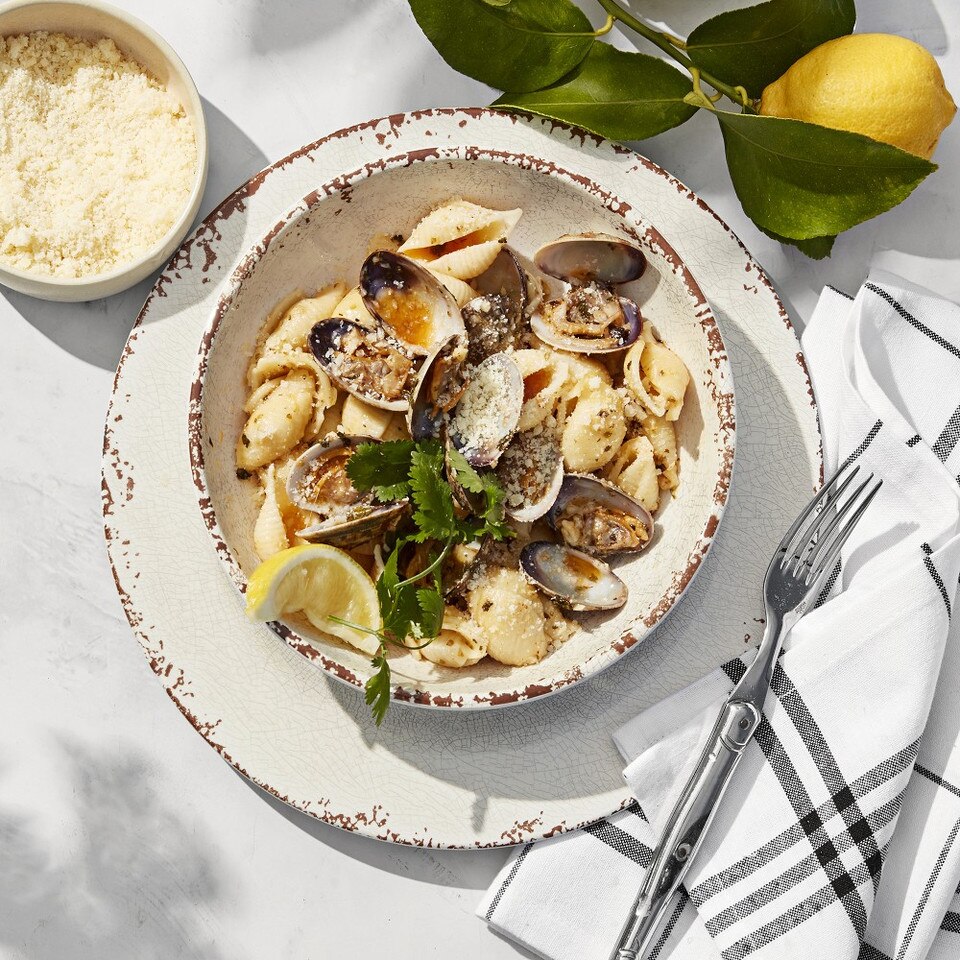 Rustic® Outdoor Melamine Bowls - Williams Sonoma Australia